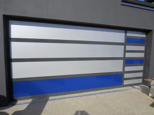ALI PANEL TWO TONE - West Coast Garage Doors